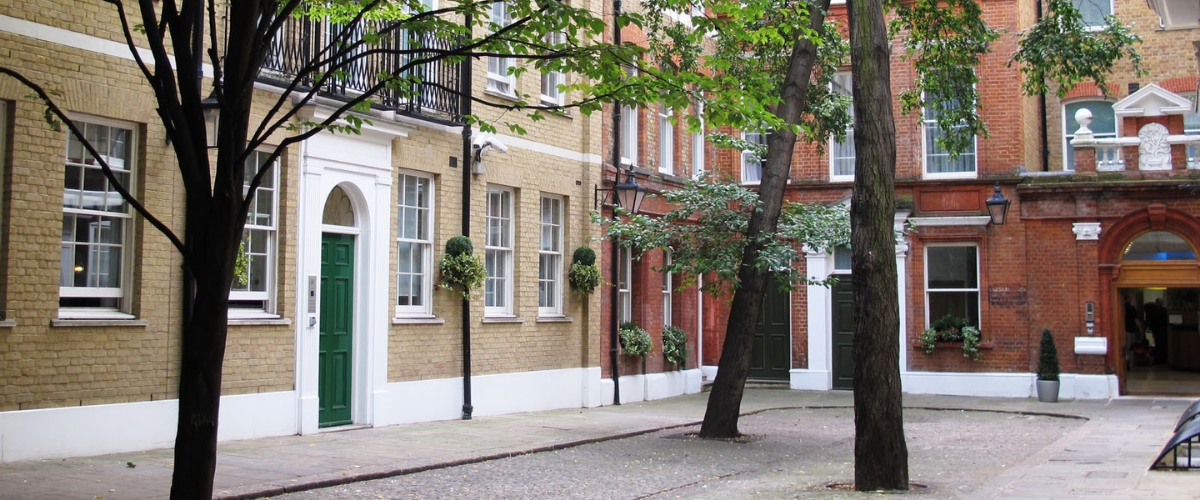 Hidden London - Wardrobe Place - London Guided Walks