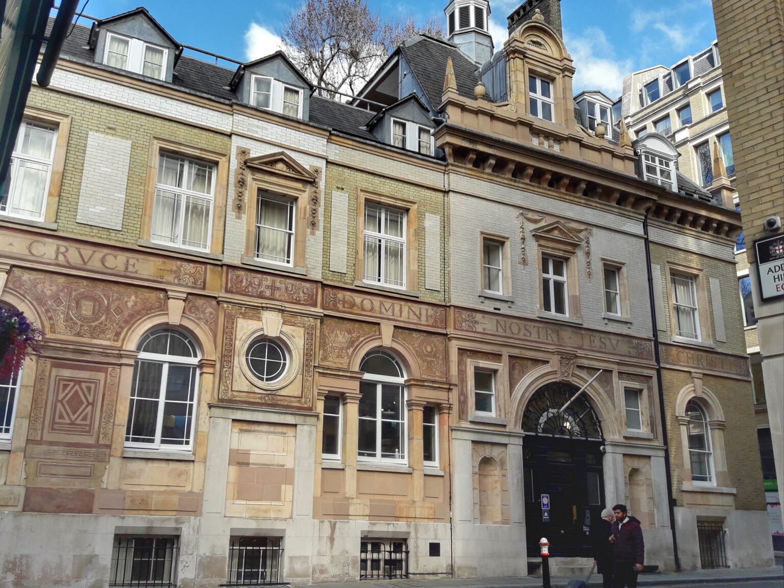 An Italianate mansion for the young in the City - London Guided Walks