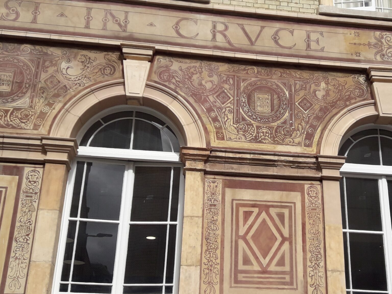 An Italianate mansion for the young in the City - London Guided Walks