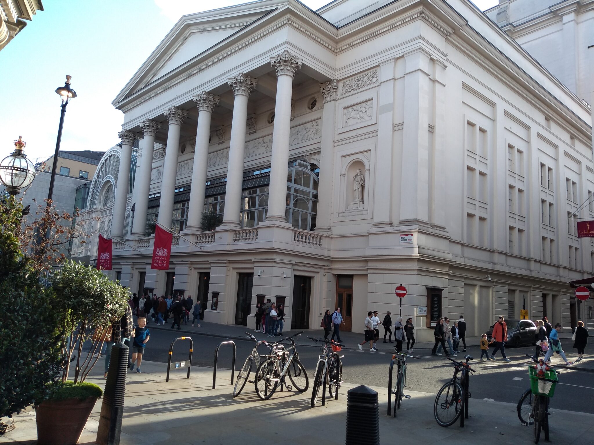 Opera, British Style - London Guided Walks